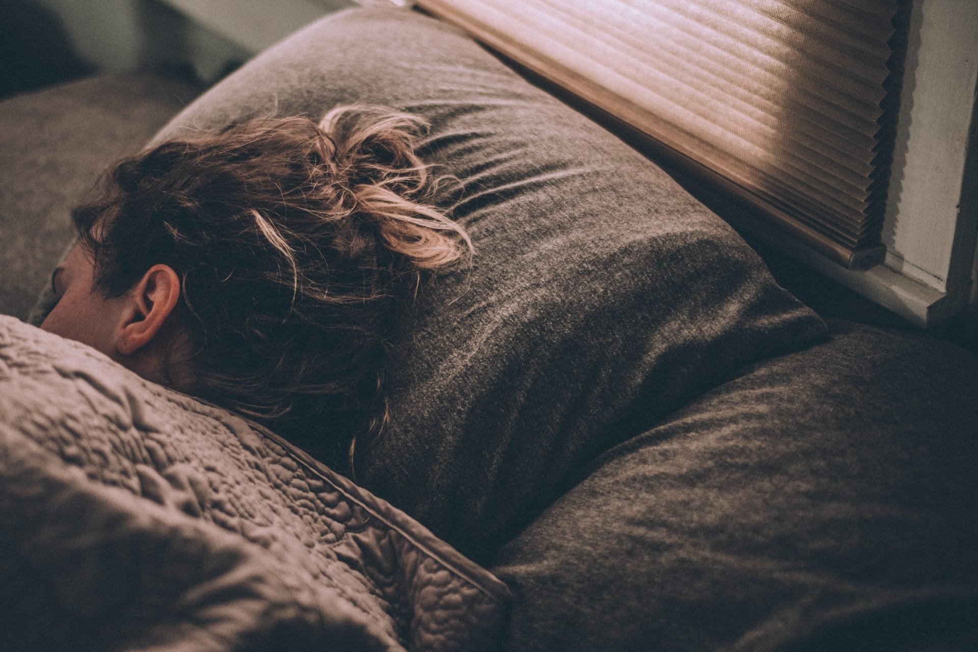 Overcoming common sleep disorders - Cineposters